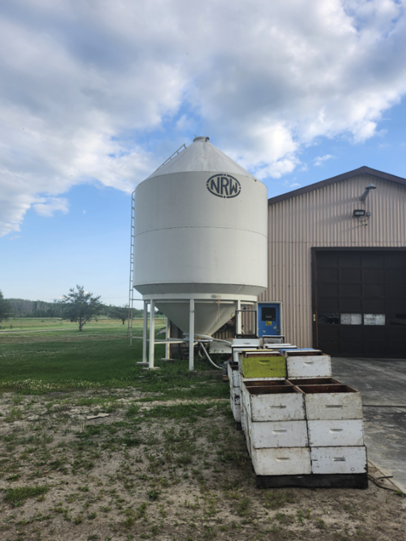 Liquid Sugar Syrup Tank For Sale - Alberta Beekeepers Commission